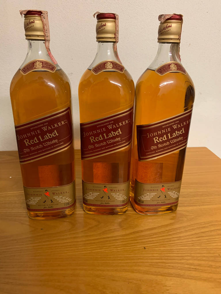 3 wisky red label | AdzQuick